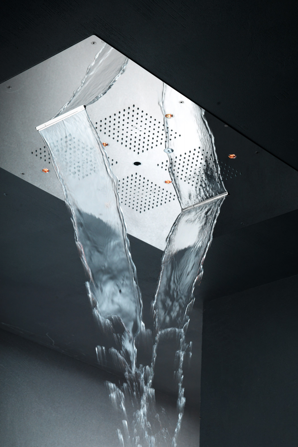 Aquaelite electronic mixing: 'Wow touch shower'.